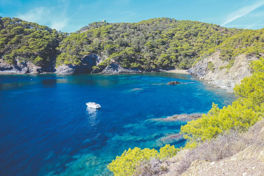France’s Stunning Peninsulas to Visit This Year - France Today